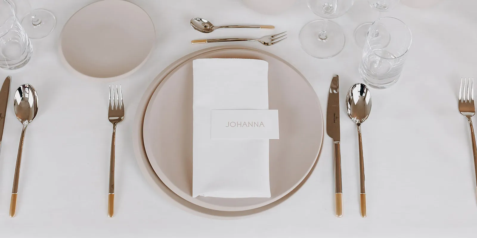 Table cutlery arrangements store